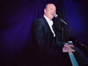 Peter Frank – Gesang & Klavier – Aber bitte mit Dame